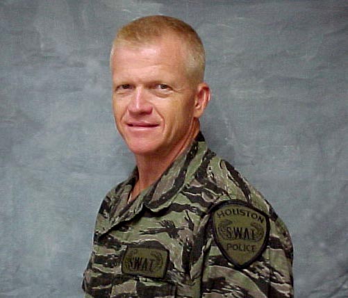 S01E01 – Sandy Wall, The Long Road Home – Lone Star Podcast Network